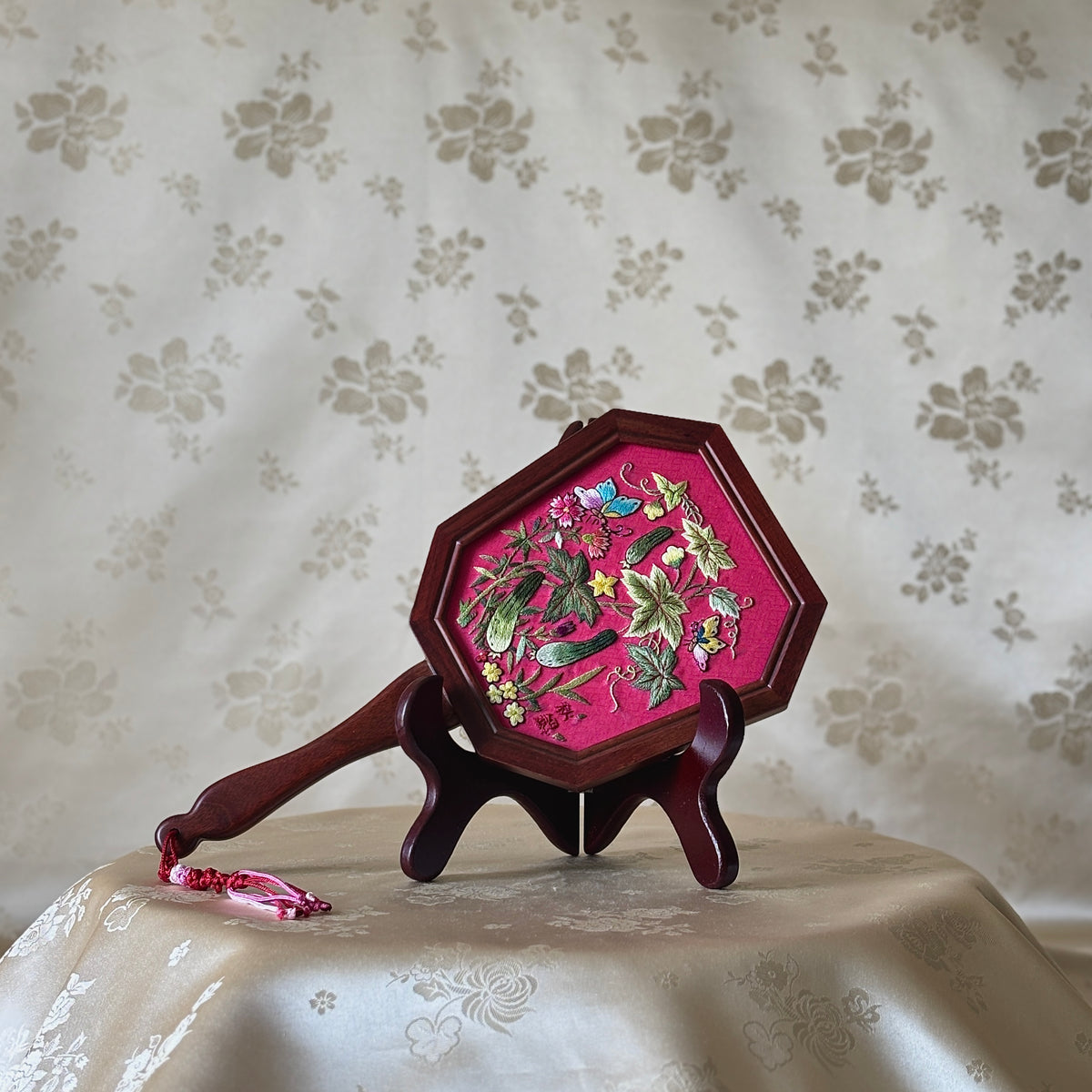 Elegant Korean Mother of Pearl Red Hand Mirror – ArtinKo