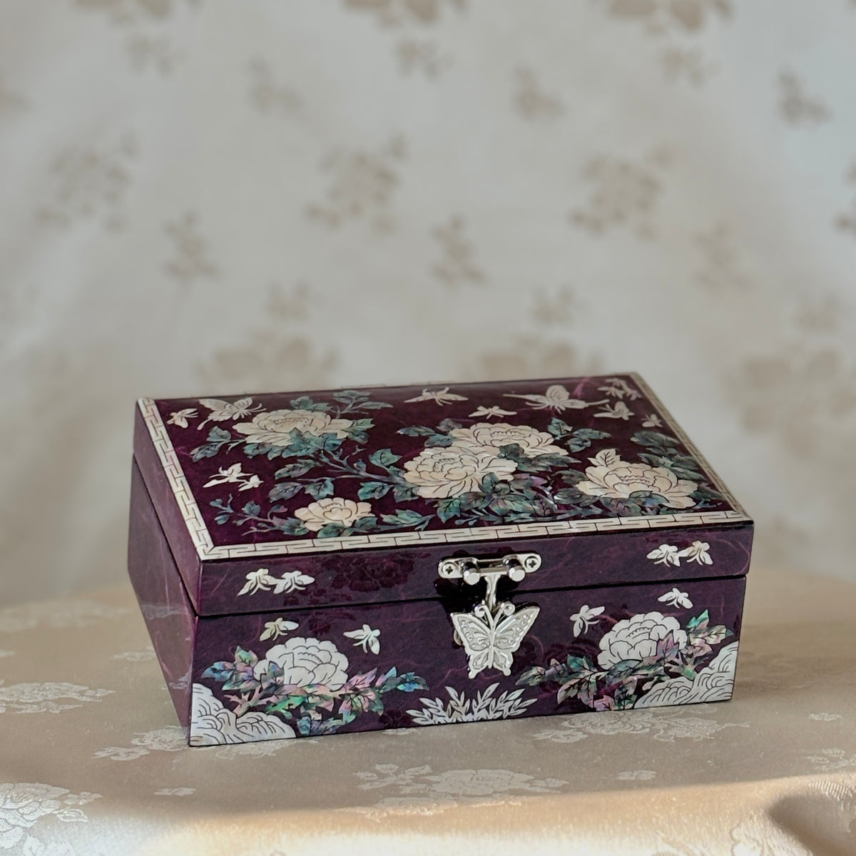 Mother of Pearl Jewelry Box: Peony & Butterfly on Purple Hanji – ArtinKo