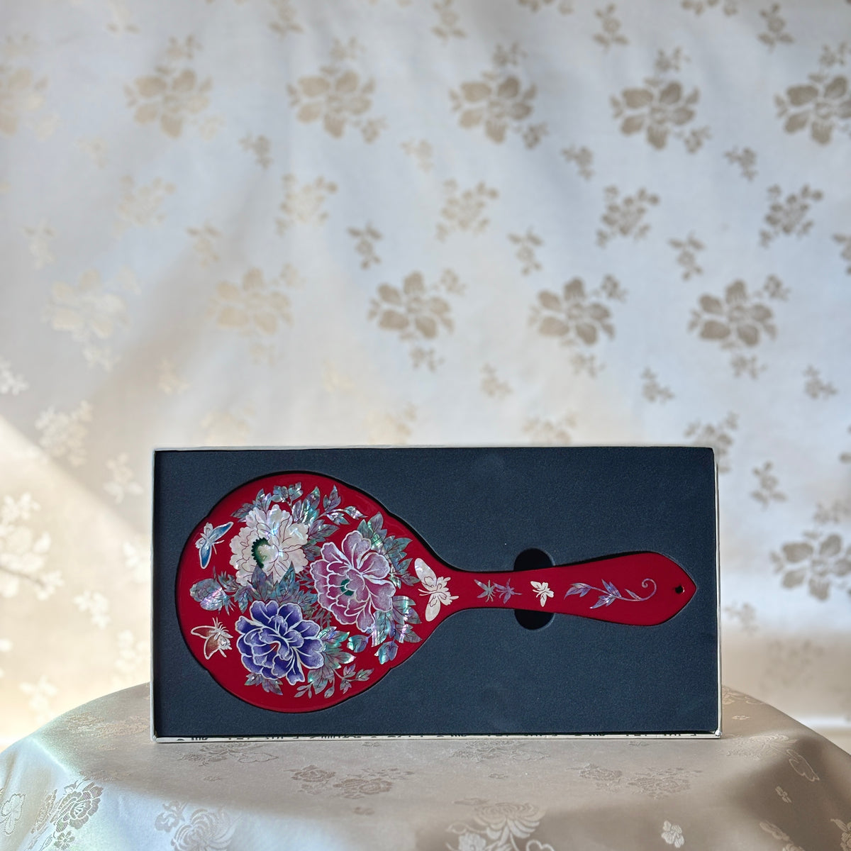 Elegant Korean Mother of Pearl Red Hand Mirror – ArtinKo